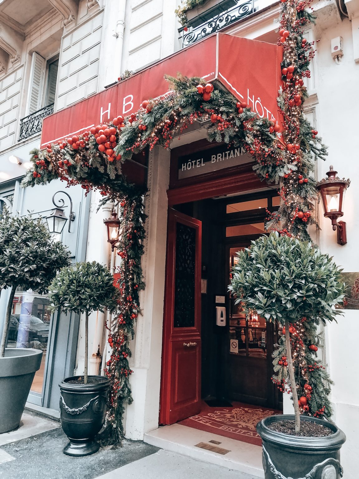 The best boutique hotels in Paris with the ultimate Parisian vibes.