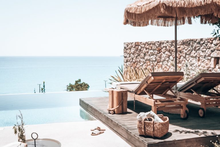 5 of the world's best wellness and spa retreats that every girl is ...